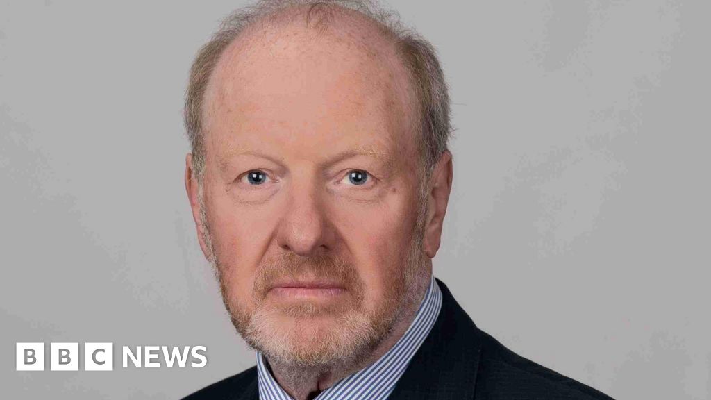 Honorary doctorate for Post Office campaigner Sir Alan Bates - BBC News