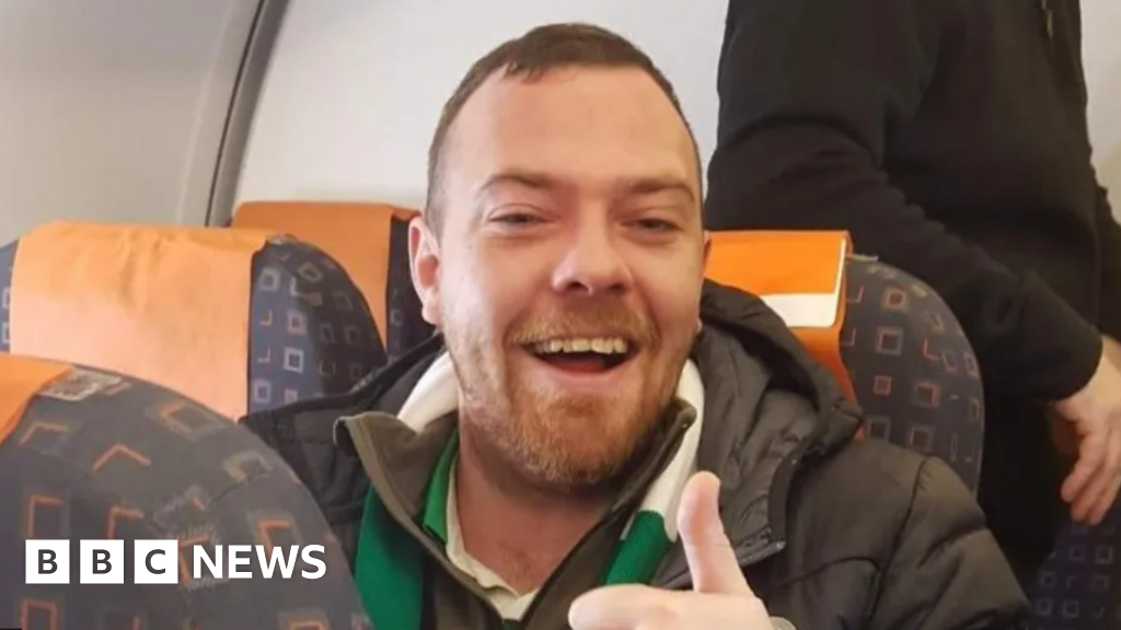 Kevin Davidson: Pair charged with murder of Belfast man - BBC News