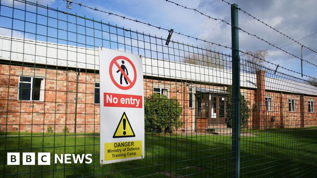 Crowborough 'anxious' after asylum seekers move into army camp - MP ...