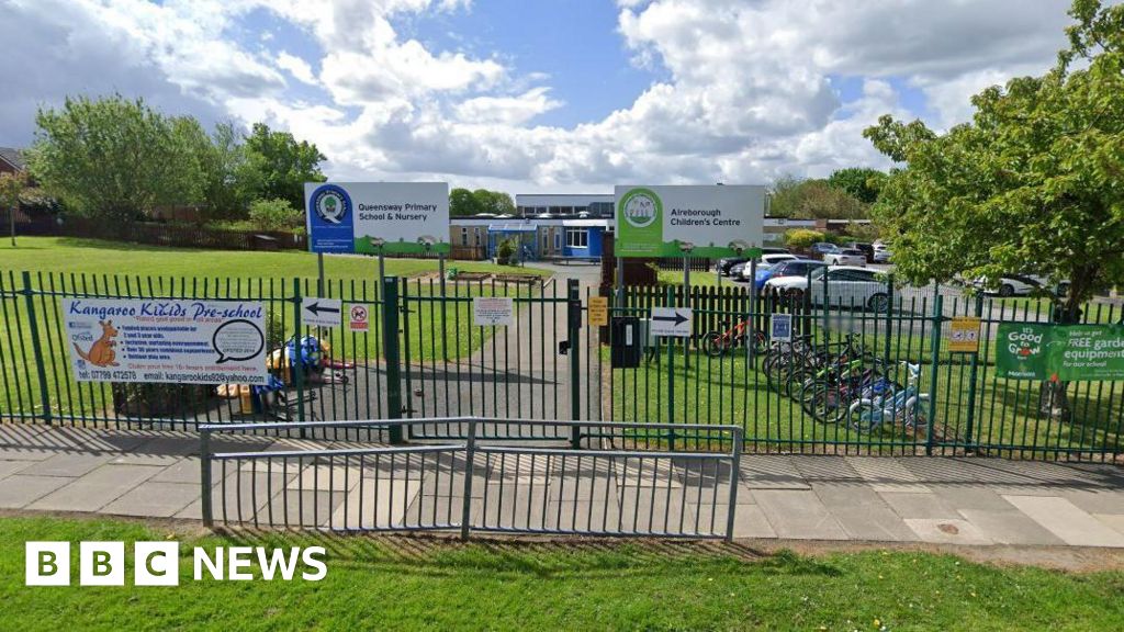 Primary school in Leeds likely to close despite parent protest