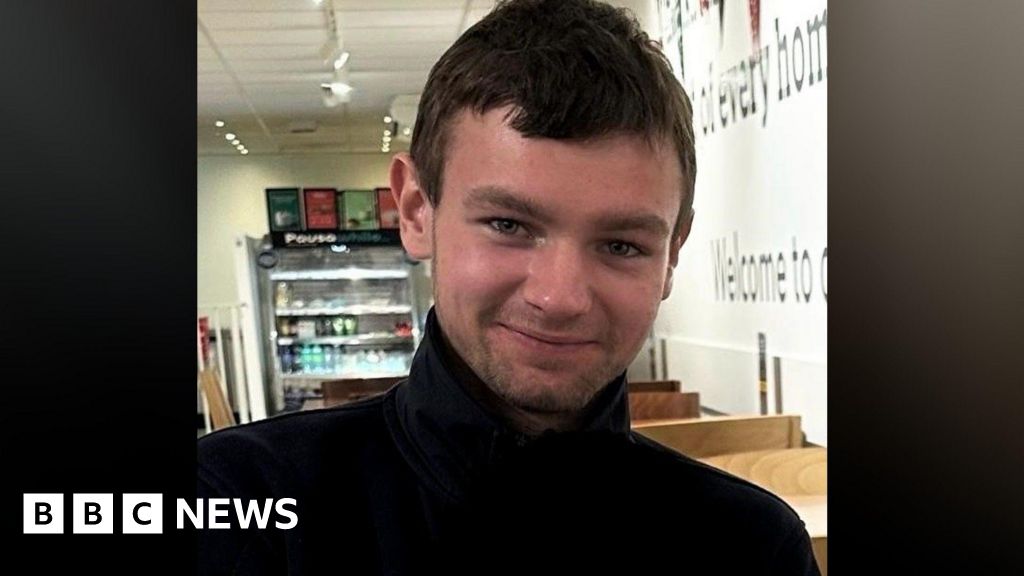 Peterborough: Two more men charged after murder of Ben Procter - BBC News