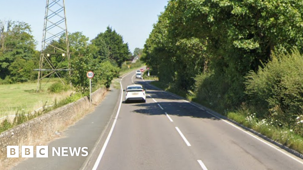 East Sussex: Major road closed following multi-vehicle crash