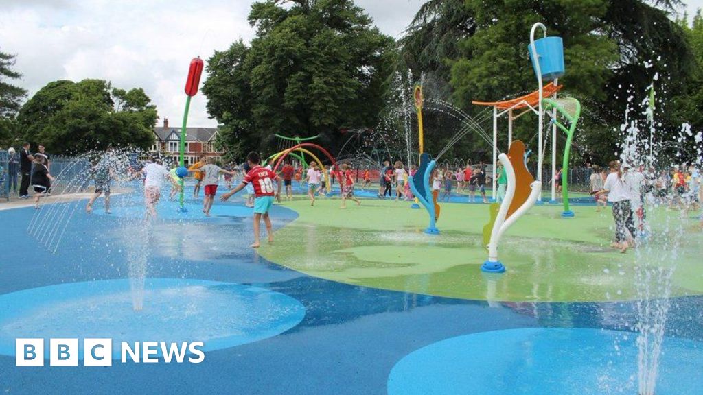 Cardiff: Victoria Park's splashpad closes for the rest of summer - BBC News