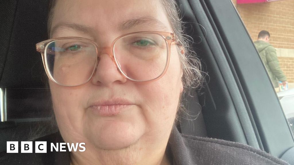 Wolverhampton woman warns others about so-called romance fraud - BBC News