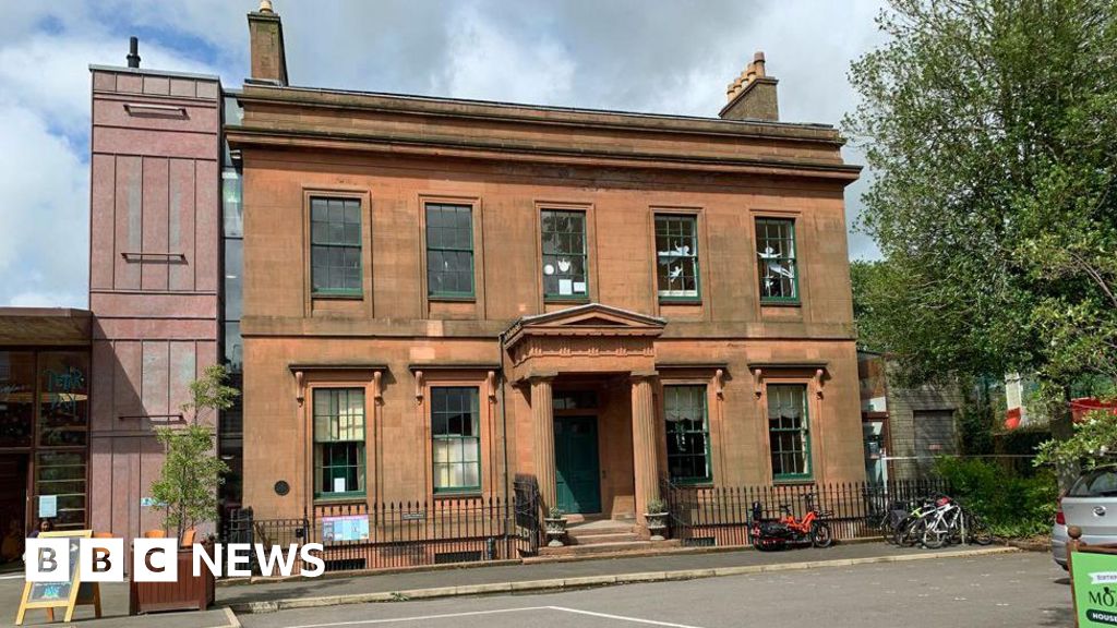 Bidders in talks over fate of Peter Pan house in Dumfries - BBC News