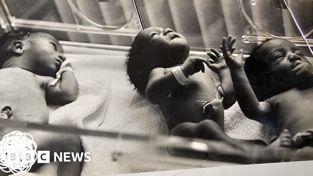 Wolverhampton triplets find long-lost 60-year-old baby photo - BBC News