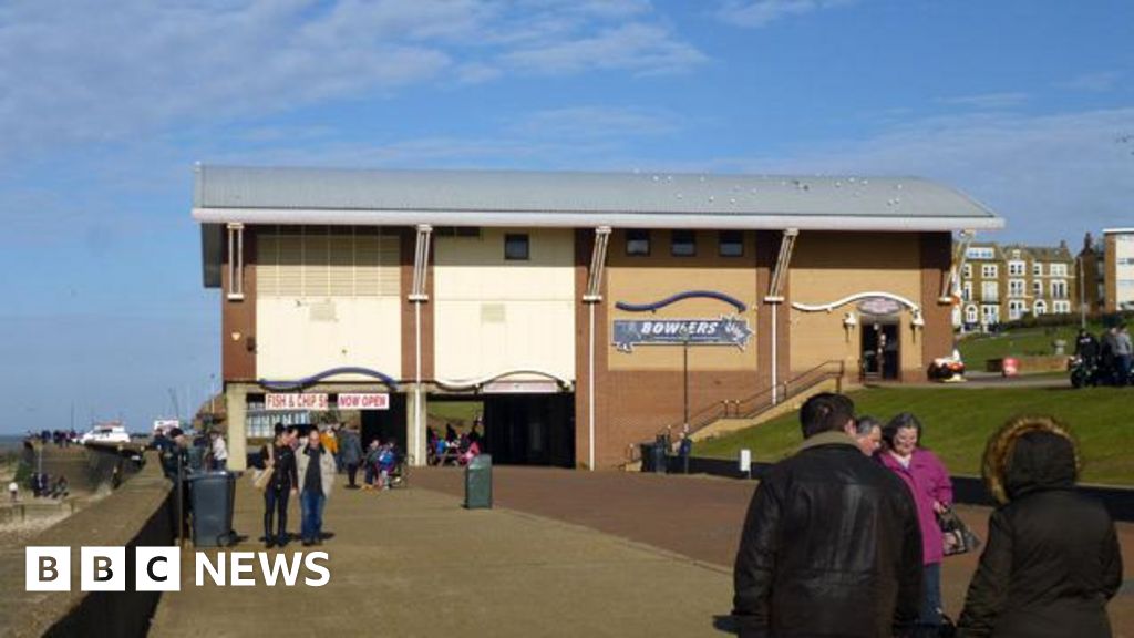 Hunstanton pier complex sold in multi-million pound deal - BBC News