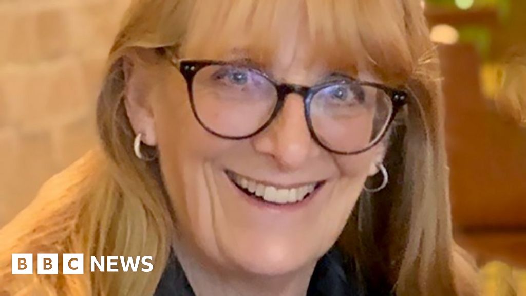 Man appears in court charged with murder of woman in Edinburgh - BBC News