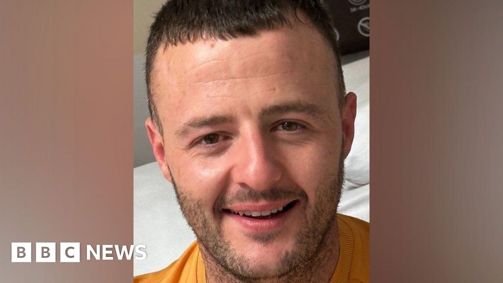 Third man arrested over Greenock death - BBC News