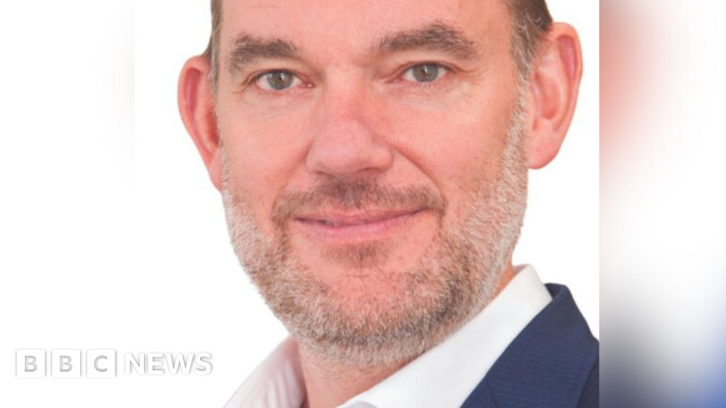 University Hospitals Sussex NHS Foundation Trust CEO to step down - BBC ...