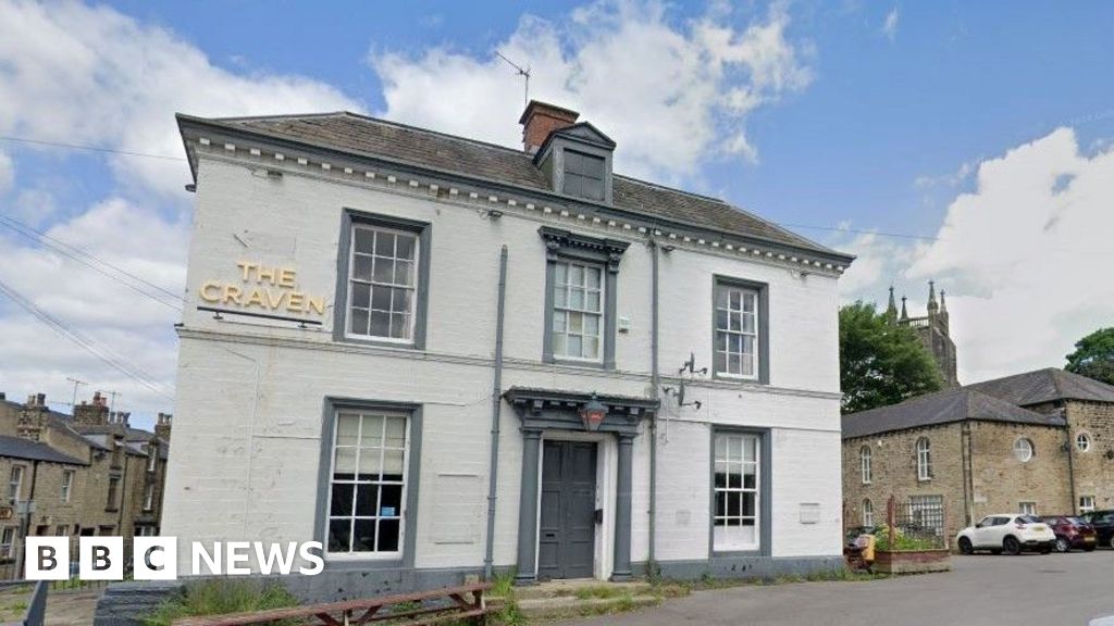 'Unviable' Skipton pub could be converted into apartments - BBC News