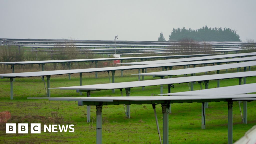 Hundreds object to south Northamptonshire solar farm proposal