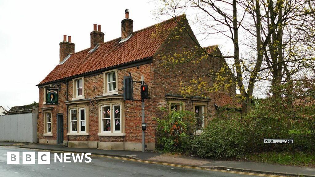 Man hit with chair and knocked out in Tadcaster pub fight