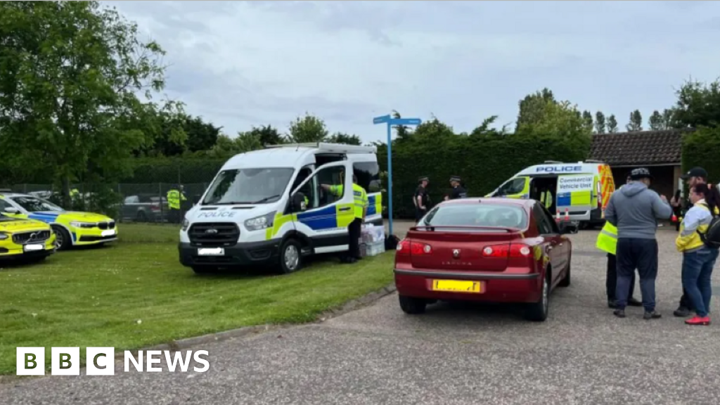 Five drivers arrested in A47 police crackdown - BBC News