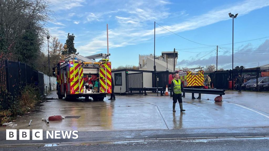 Sheffield: Five treated for smoke inhalation after Ecclesfield fire