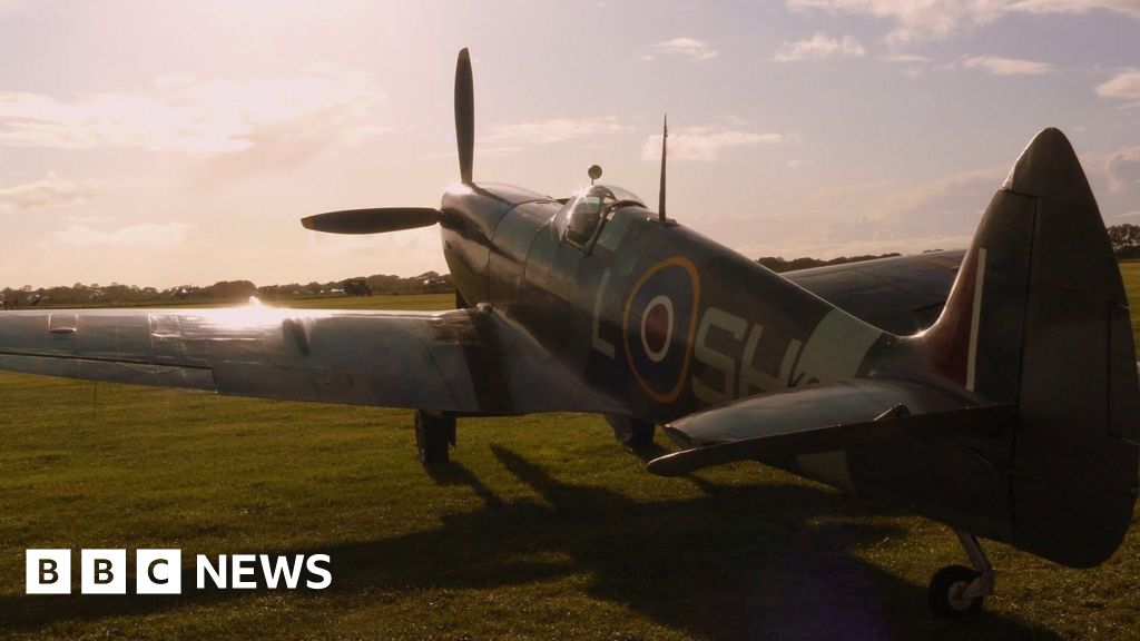 Torbay show hit by RAF grounding WW2 planes after Spitfire crash - BBC News