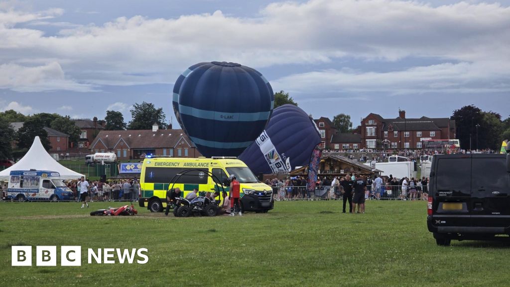 Doncaster Balloon Festival: Rider seriously injured in motorcycle stunt ...