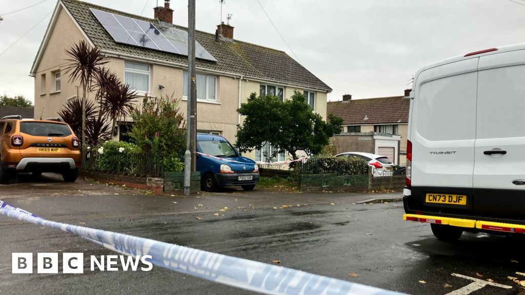 Cardiff: Two people found dead at Trowbridge property - BBC News