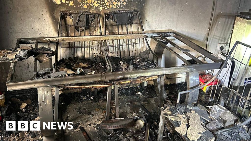 Harlow house fire destroys living room days before Christmas - BBC News