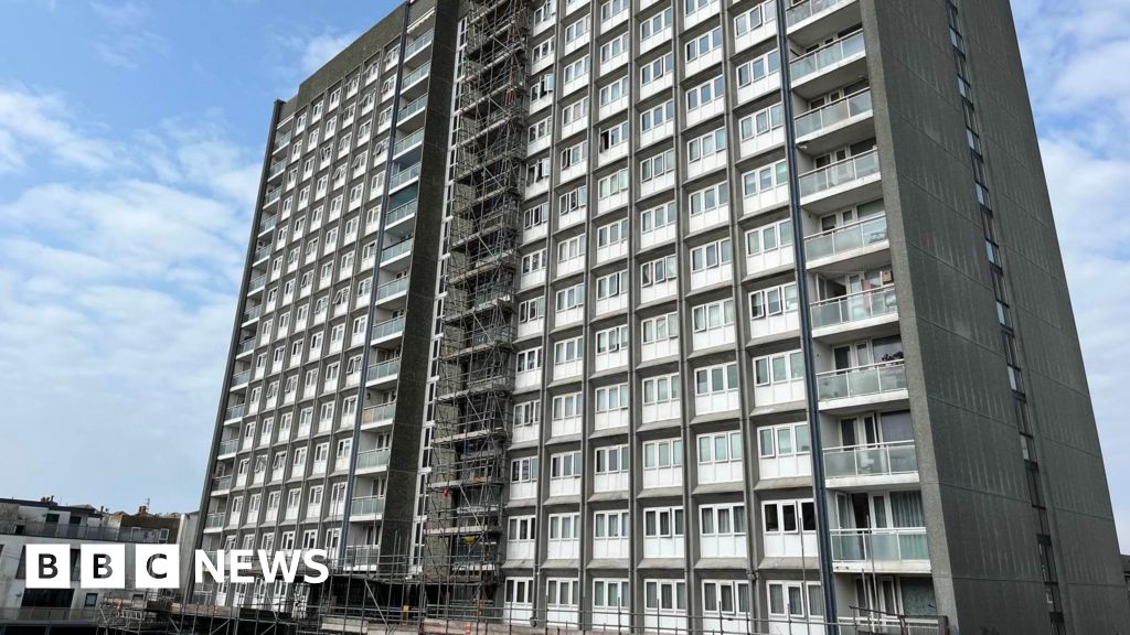 Brighton: Faults 'could be catalyst' for demolishing tower blocks - BBC ...