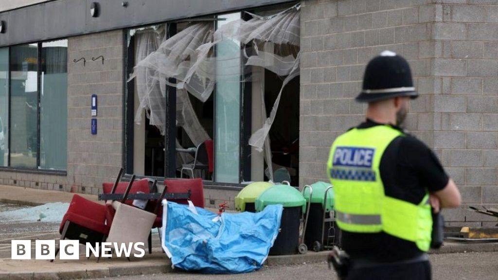 Man who made 'burn hotels' comment in Rotherham has case quashed