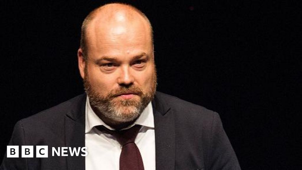 Billionaire Anders Holch Povlsen's business helps out museum - BBC News