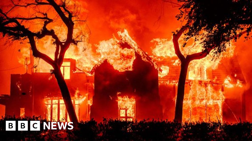 LA firefighters desperately try to contain monster Palisades fire