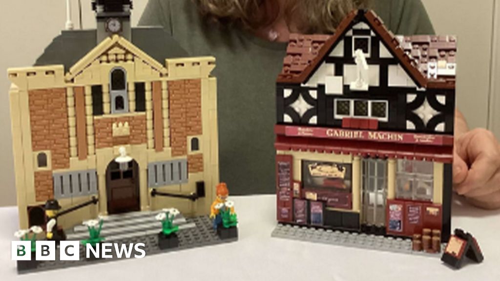Lego models of town buildings bring Henley artist 'close to home'