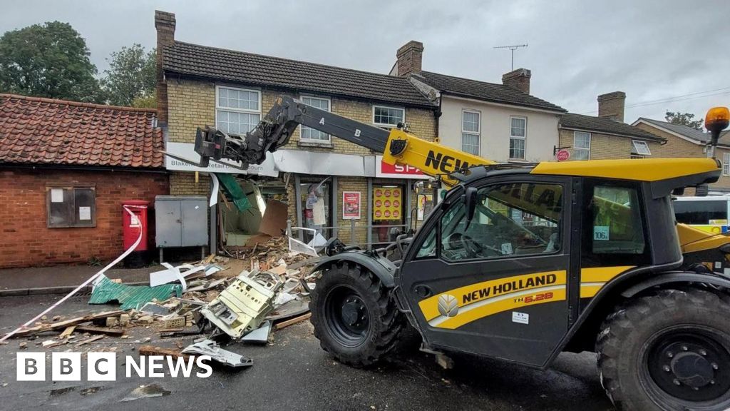 Bassingbourn Spar ram raid being investigated - BBC News