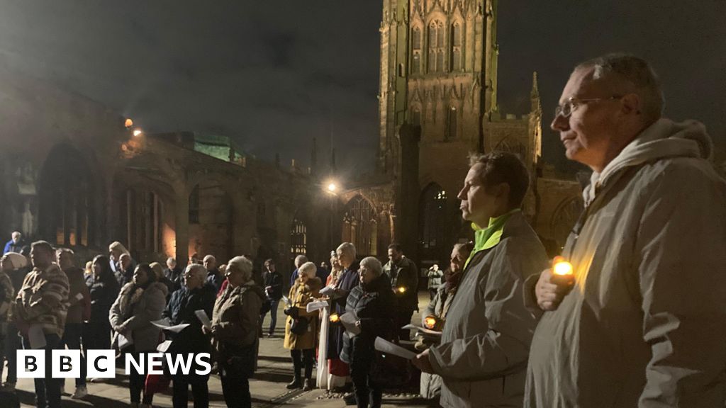 Candlelit vigil held to mark 84 years since Coventry Blitz