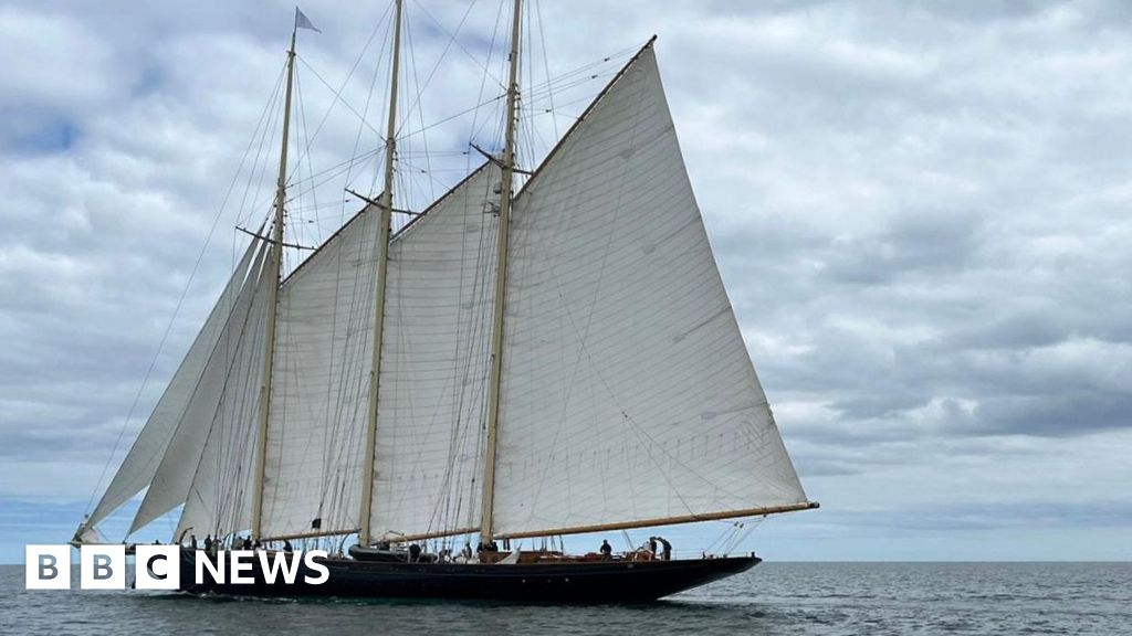 Classic yacht regatta takes place off south Devon - BBC News
