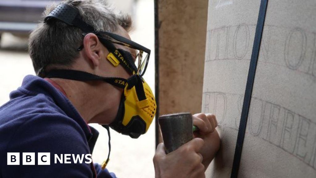 Veterans 'moved' by first glimpse of LGBT memorial in Holkham - BBC News