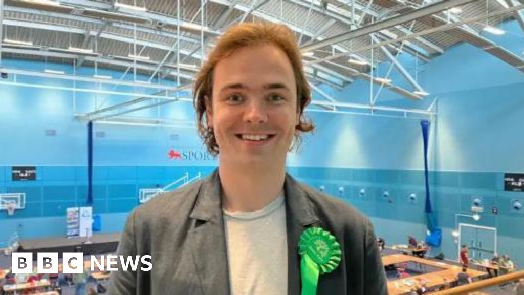 Cambridgeshire Green Party councillors elated to win first seats - BBC News