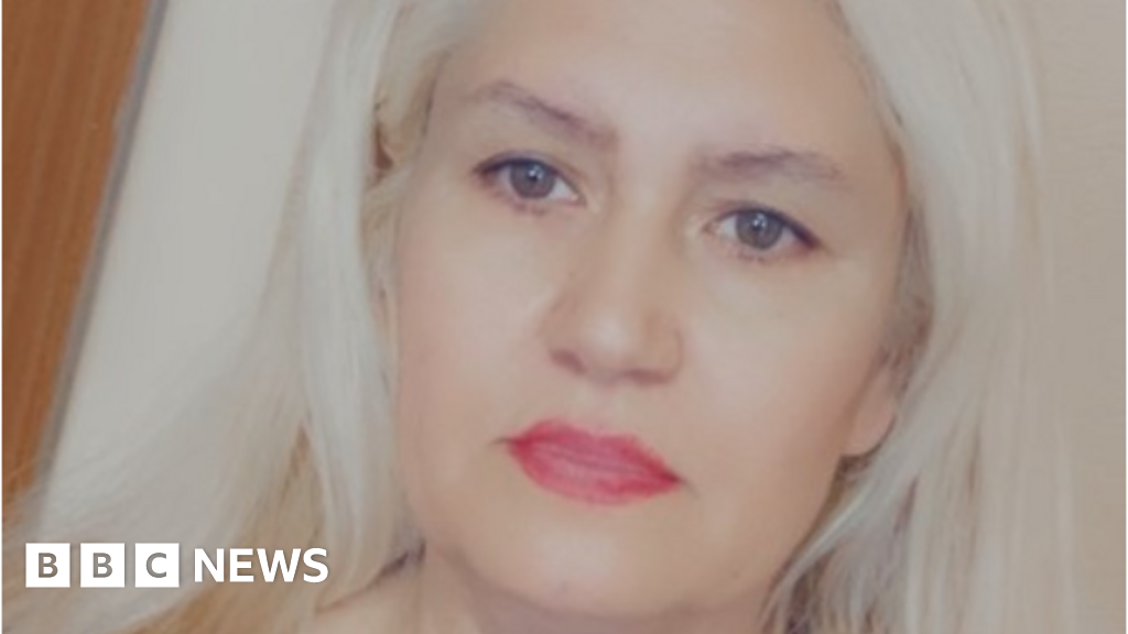 Former partners who died in Coventry named by police - BBC News