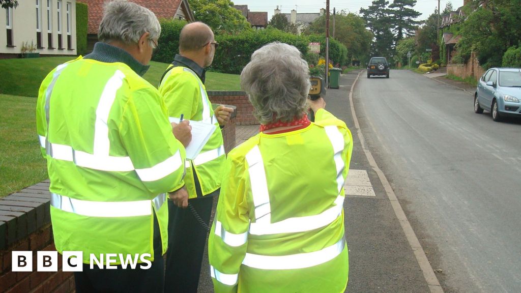 Praise as West Mercia speed watch scheme hits anniversary - BBC News