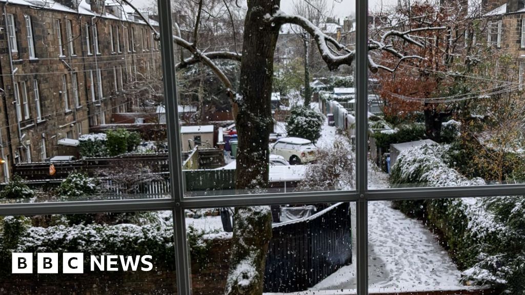 Watch: Scotland under a blanket of snow from Storm Bert - BBC News