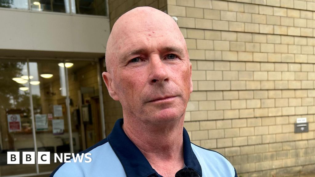 Calls on Raymond Connolly to quit after wife Lucy Connolly jailed - BBC ...