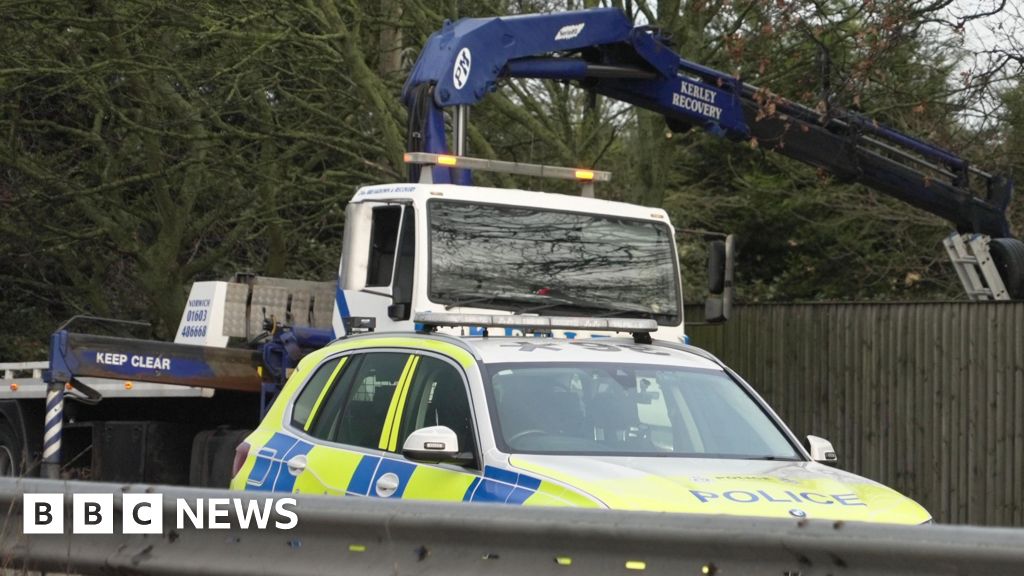 Man dies in A47 crash near Hopton and Gorleston
