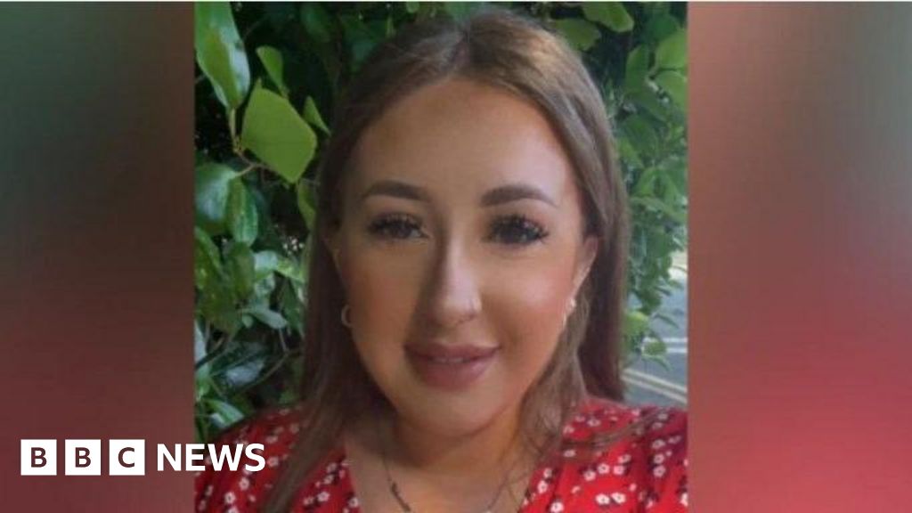 Sarah Montgomery: Funeral for pregnant mother in Donaghadee - BBC News