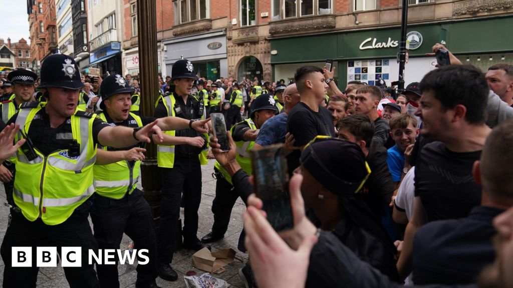 Man arrested over violent disorder at Nottingham protest - BBC News