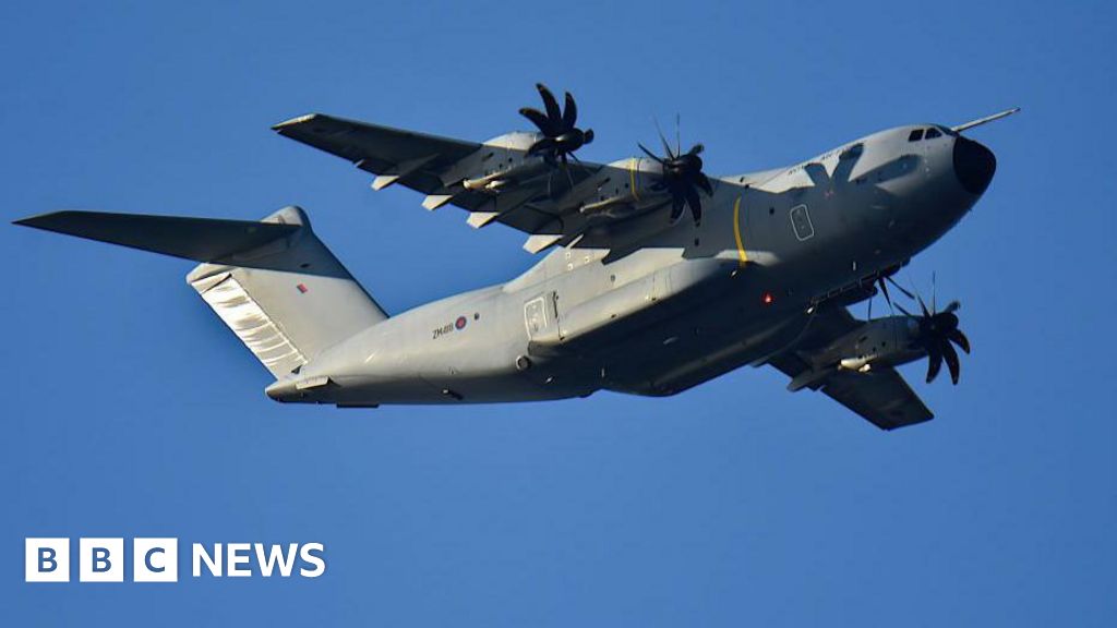 RAF flight training in Cumbria and Northumberland - BBC News