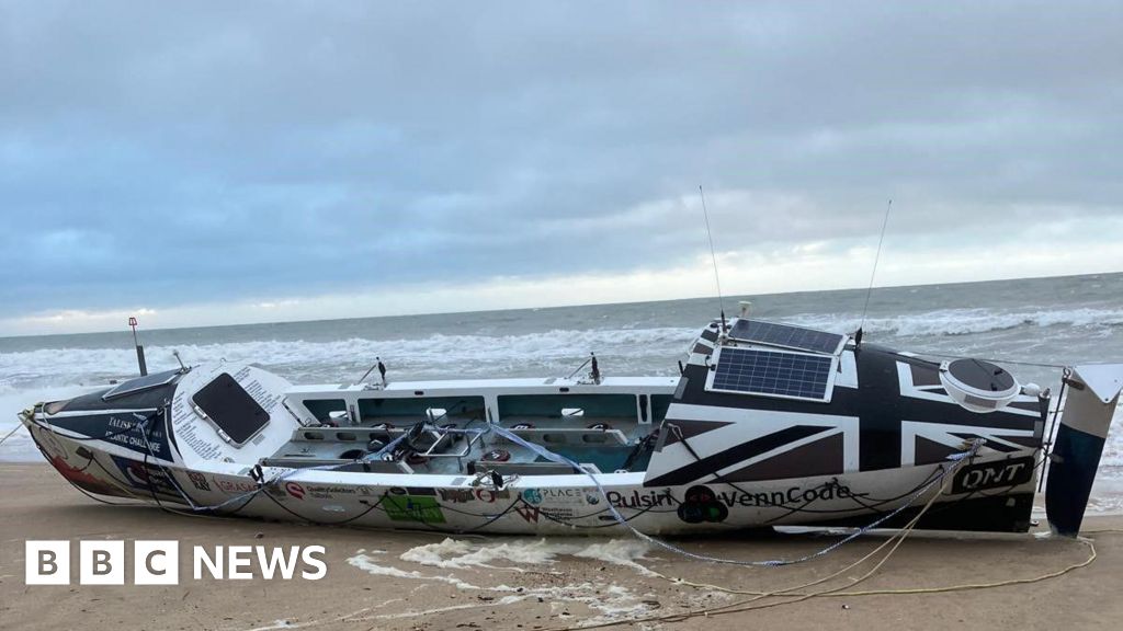 Atlantic rowing boat washes up on Bournemouth Beach