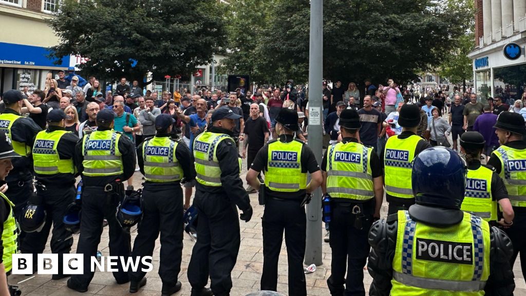 Senior figures condemn Hull disorder and promise 'consequences'