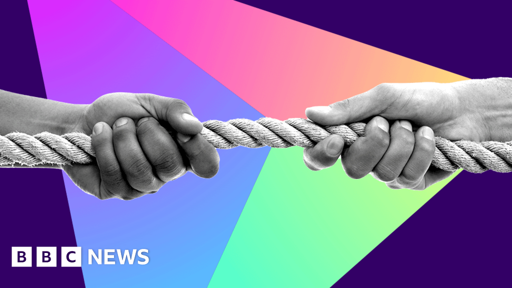 Election battlegrounds data tables - BBC News