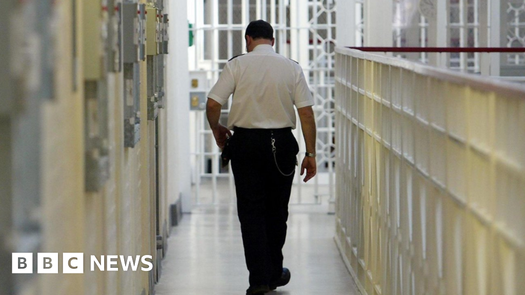 Hertfordshire prison is warned again about inmate drug death risk