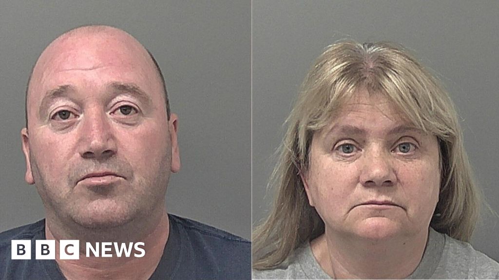 Hull pair jailed for stealing £75k from vulnerable man - BBC News