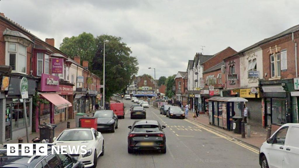 Man taken to hospital after being hit by bus in Smethwick