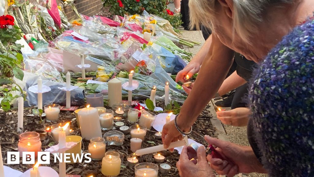Vigil to be held for man, 80, killed in park attack - BBC News