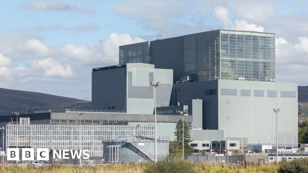 Hunterston B power station declared 'nuclear free'