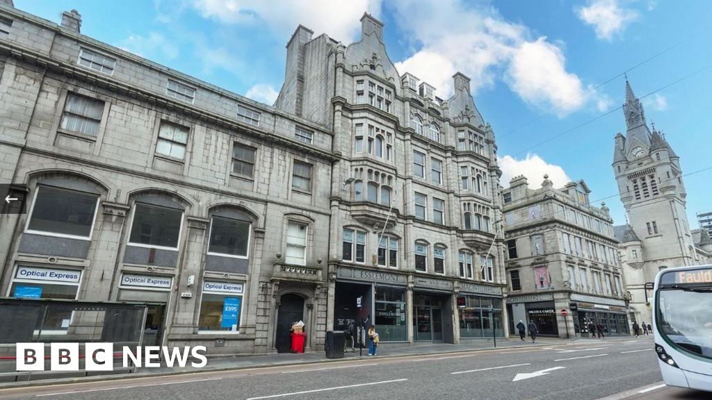 Part of landmark Aberdeen building goes up for auction - BBC News